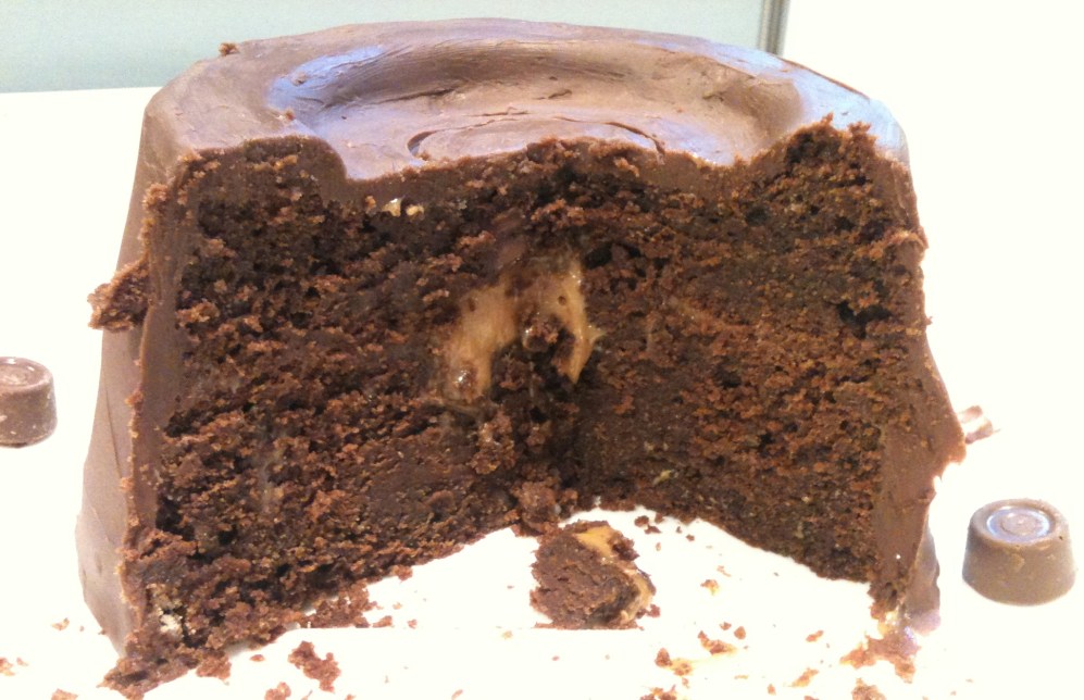 Giant Rolo – Chocolate Brownie and Caramel Cake | Gloverly Cupcakes