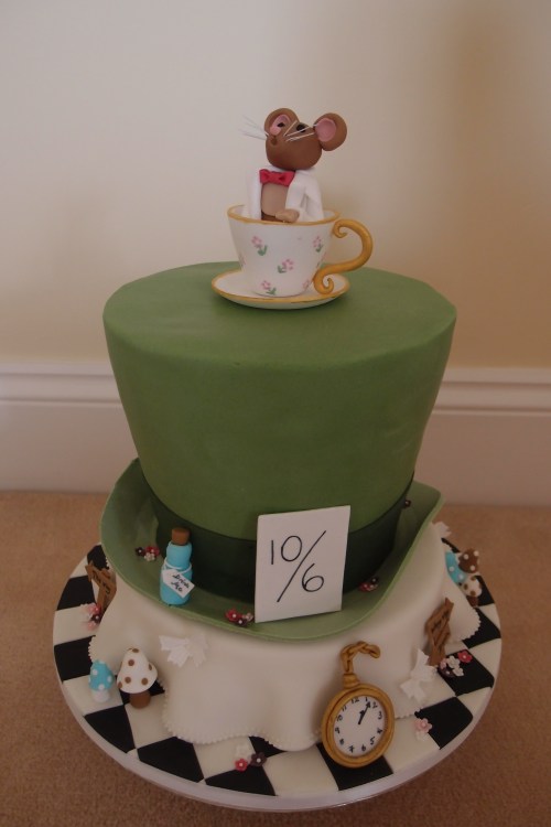 Mad Hatters Tea Party Cake | Gloverly Cupcakes