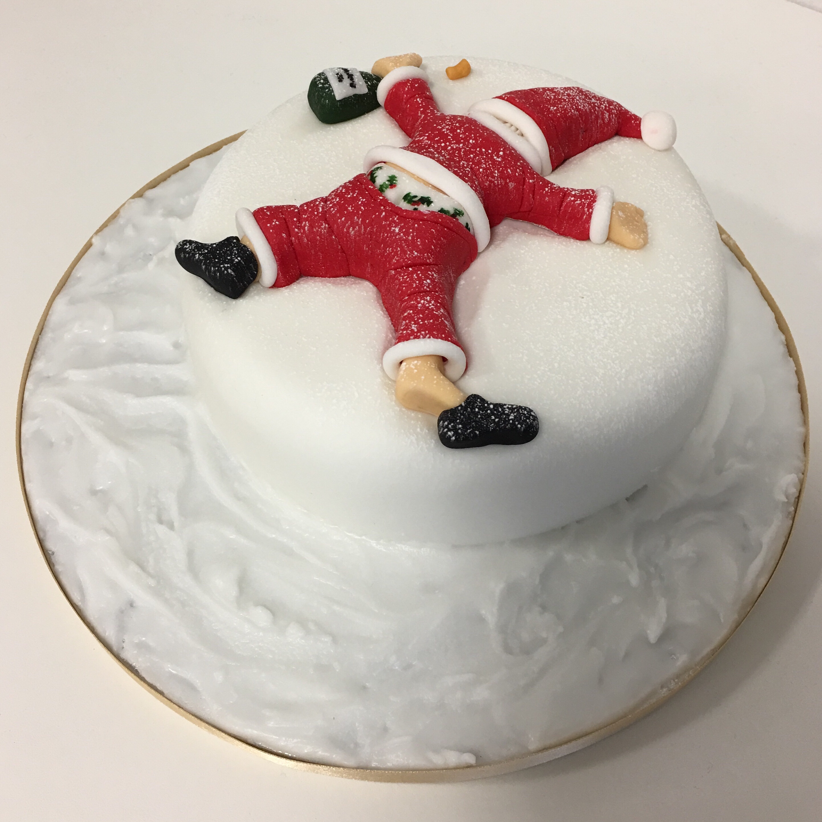 Drunk Santa Christmas Cake | Gloverly Cupcakes